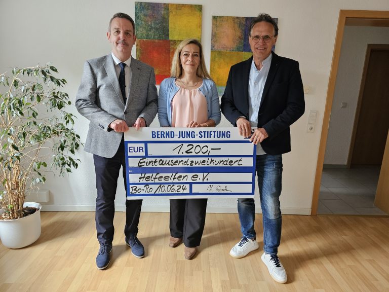 Bernd-Jung-Stiftung unterstützt Engagement von Helfeelfen e.V. Bernd-Jung-Stiftung unterstützt Engagement von Helfeelfen e.V.